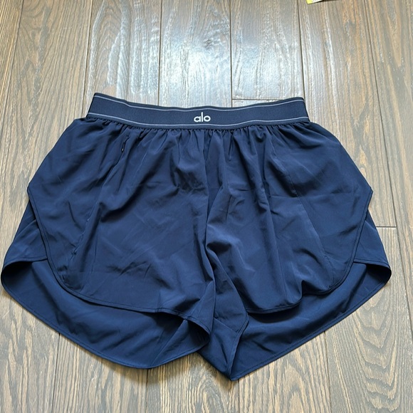 ALO Yoga | Shorts | Alo Match Point Short | Poshmark